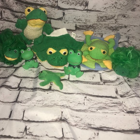 Bath | Lot Of 8 Bathroom Frog Decorations Lufa Wash Cloth Rubber Frog ...